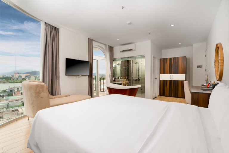 RHM Luxury Hotel And Suite